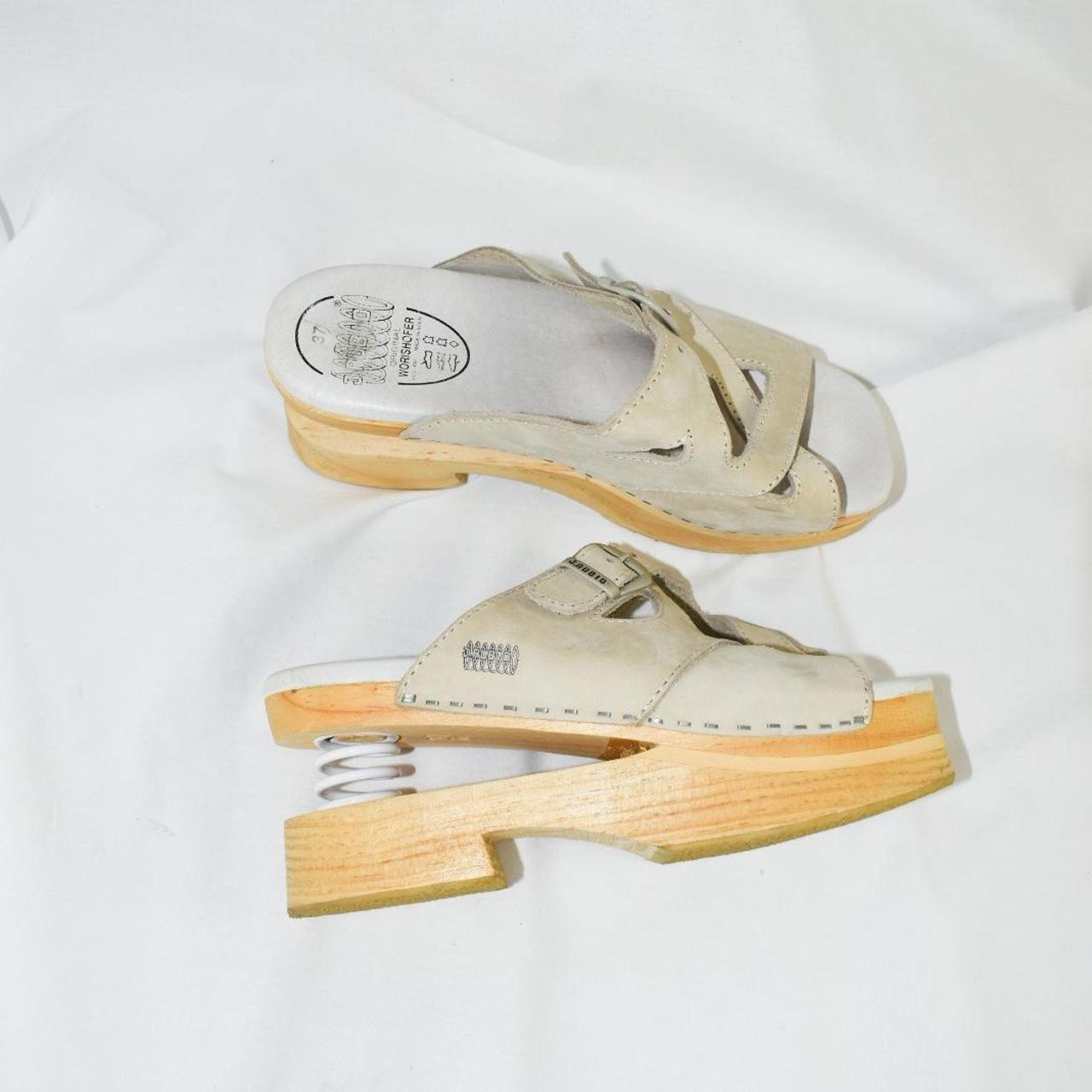 Women's Cream Clogs | Depop