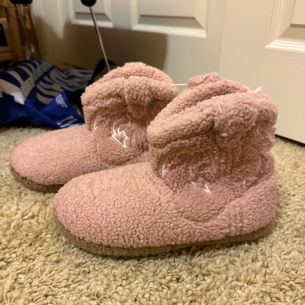 American Eagle Fuzzy Cowboy Boot Slippers Never Worn... - Depop