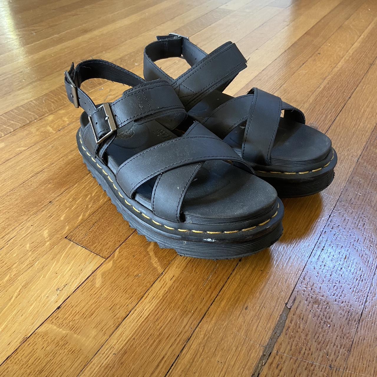 doc martens platform sandals size 8 - Depop