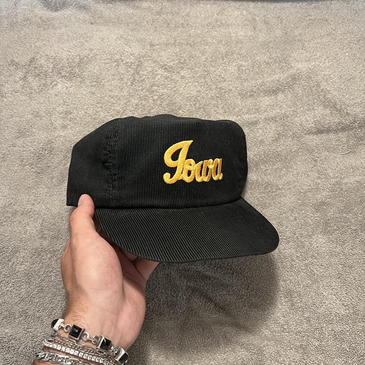 Vintage Iowa SnapBack Hat Iowa Hawkeyes Vintage... - Depop