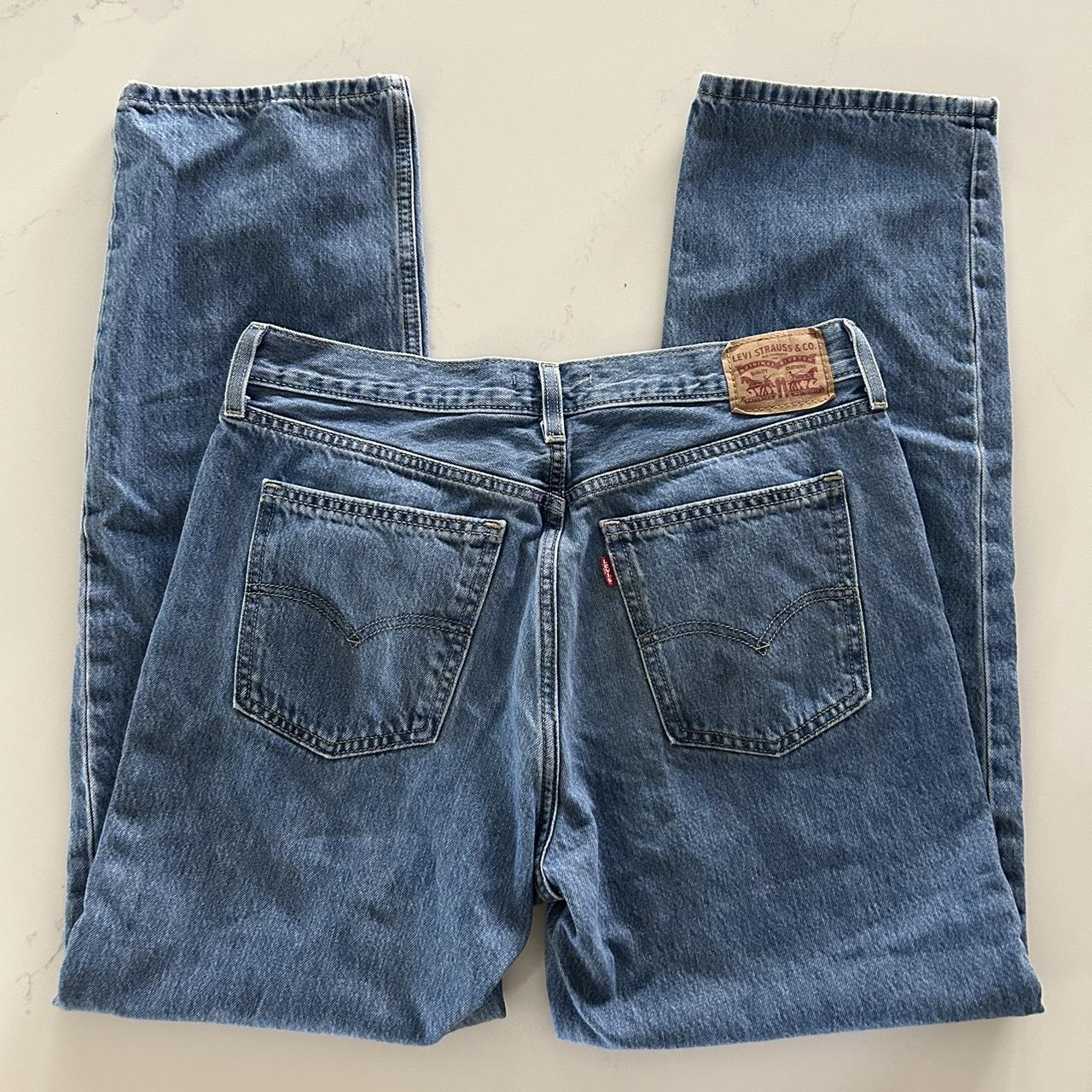 Levi’s low rise straight leg jeans 🦕 The perfect low... - Depop