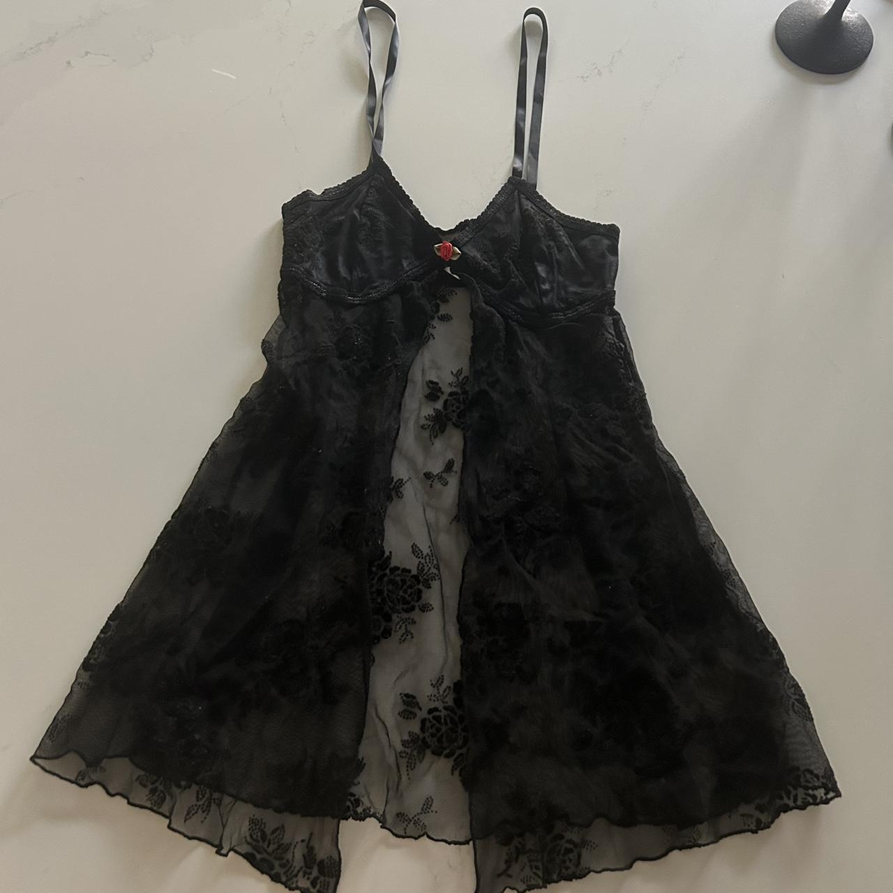 Vintage Mona V Intimates lace cami top 🧛🏻‍♀️ Size small... - Depop