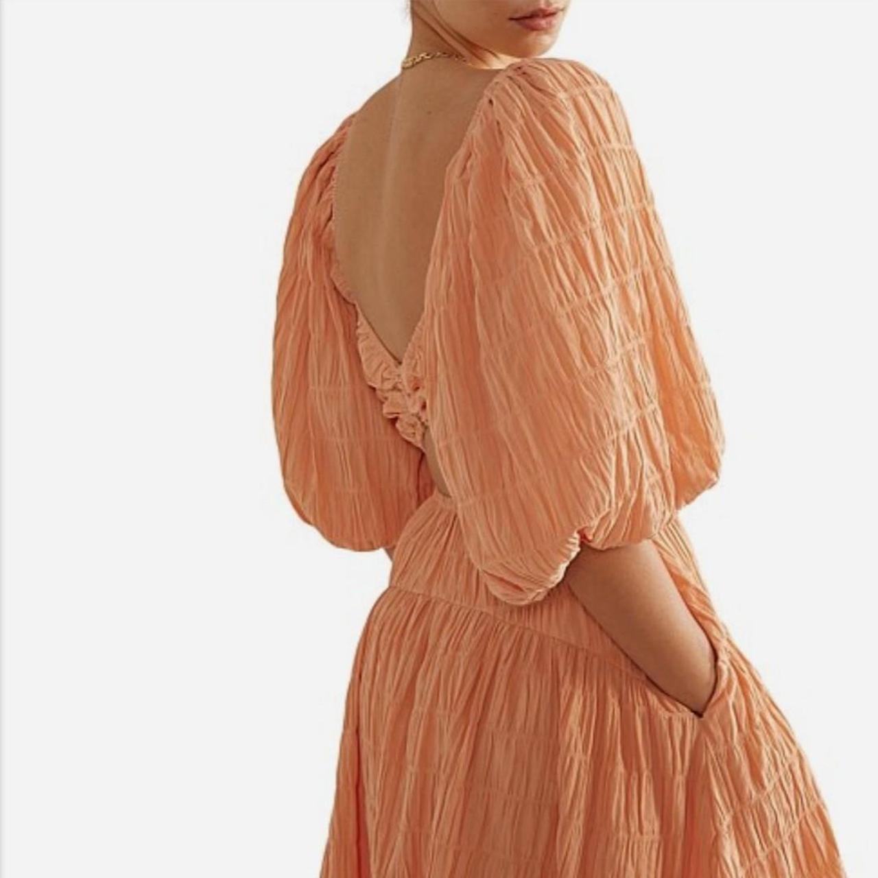 SOVERE Mercy Reversible Midi Dress in Apricot. Size... - Depop