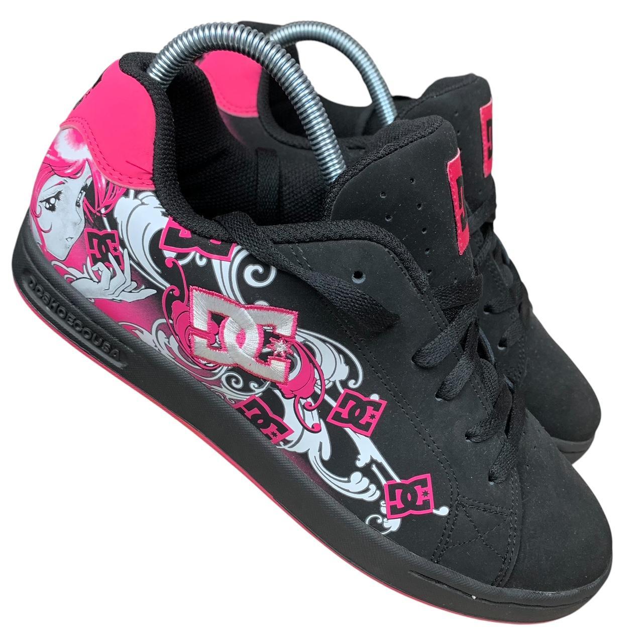 DC Shoes graphic skater emo grunge Y2K black pink... - Depop