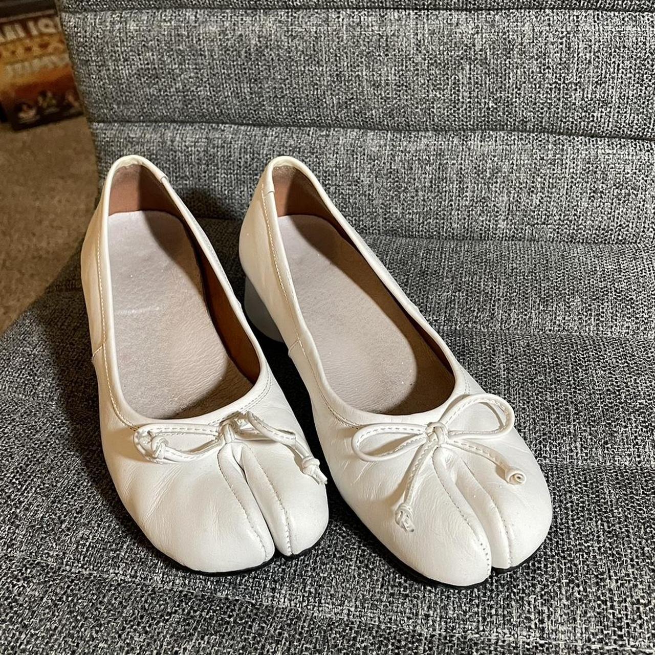 White TABI size Euro 37 fits me a Size 6 - Depop
