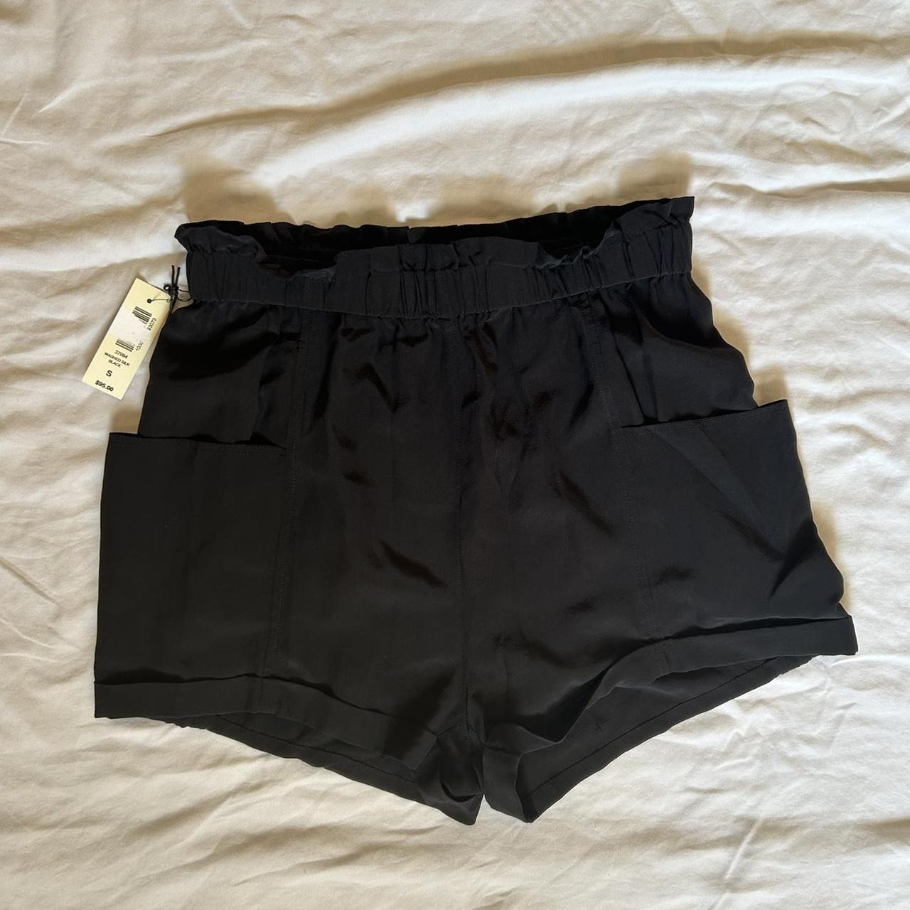 aritzia Wilfred free black silk pleated shorts new... - Depop