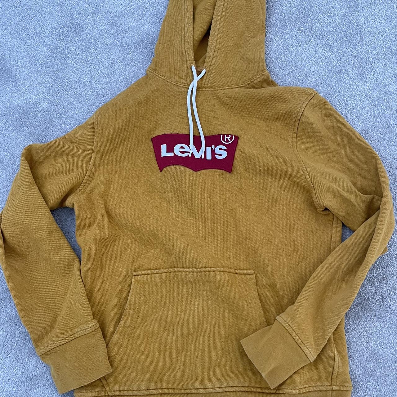 Levi's Women's Jumper | Depop