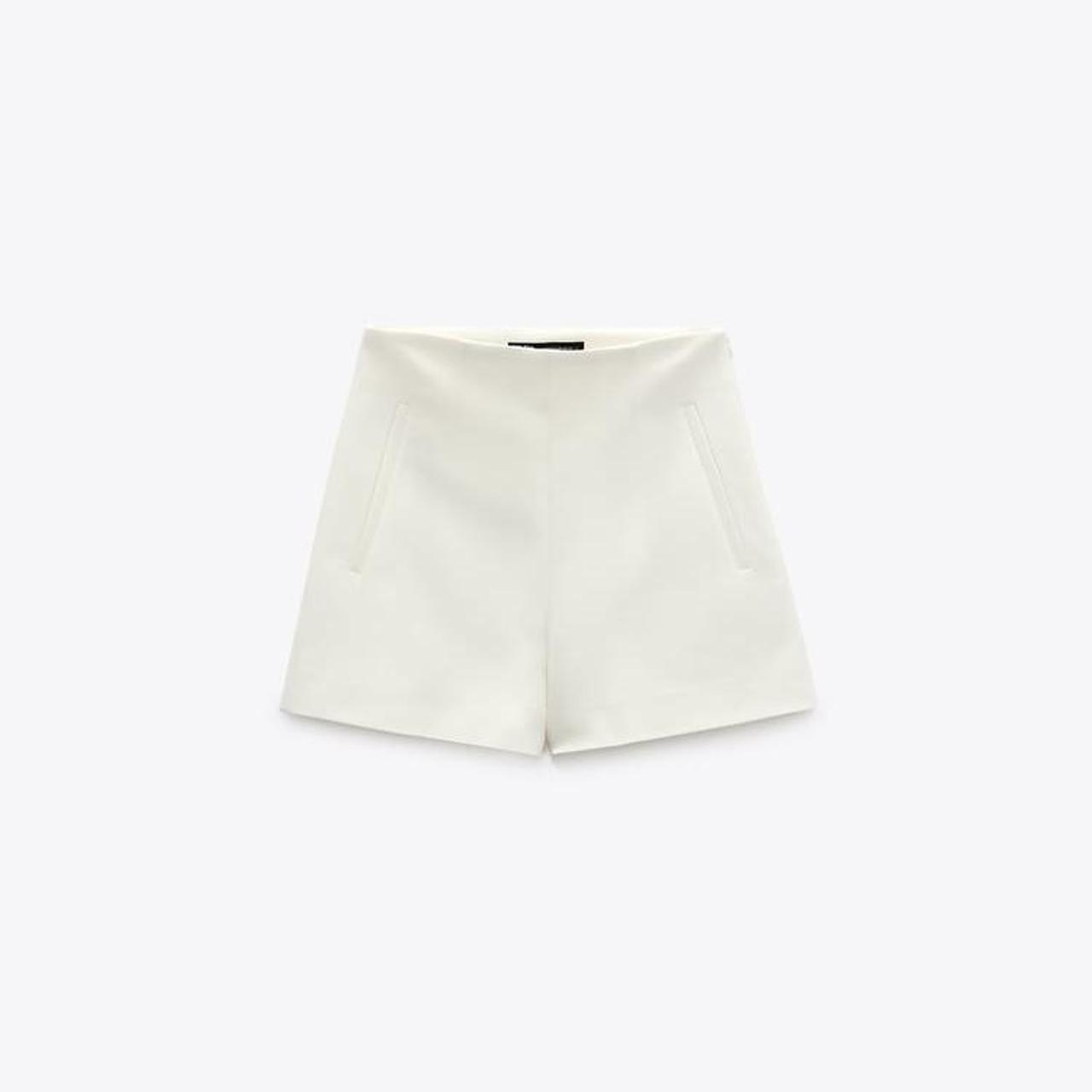 Zara Women's White Shorts | Depop