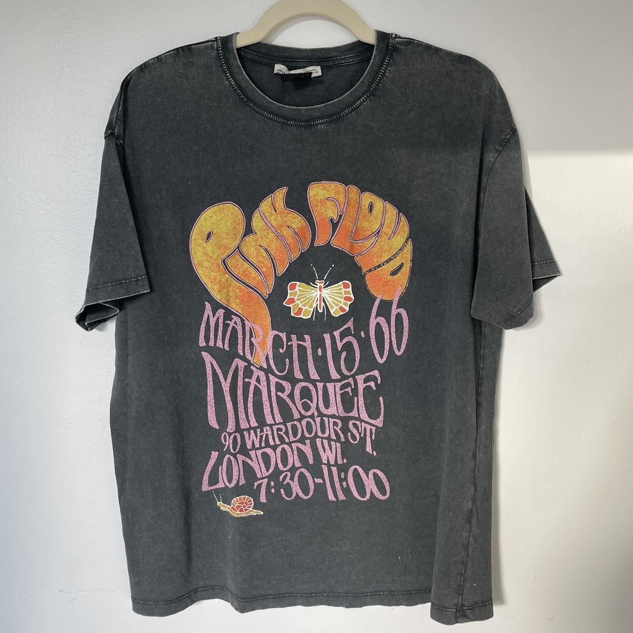 pull&bear oversized pink floyd graphic tee - hardly... - Depop