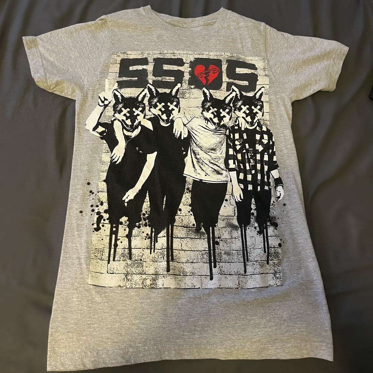 5sos official merch. Gray fox tee. Size XS. #5sos... - Depop