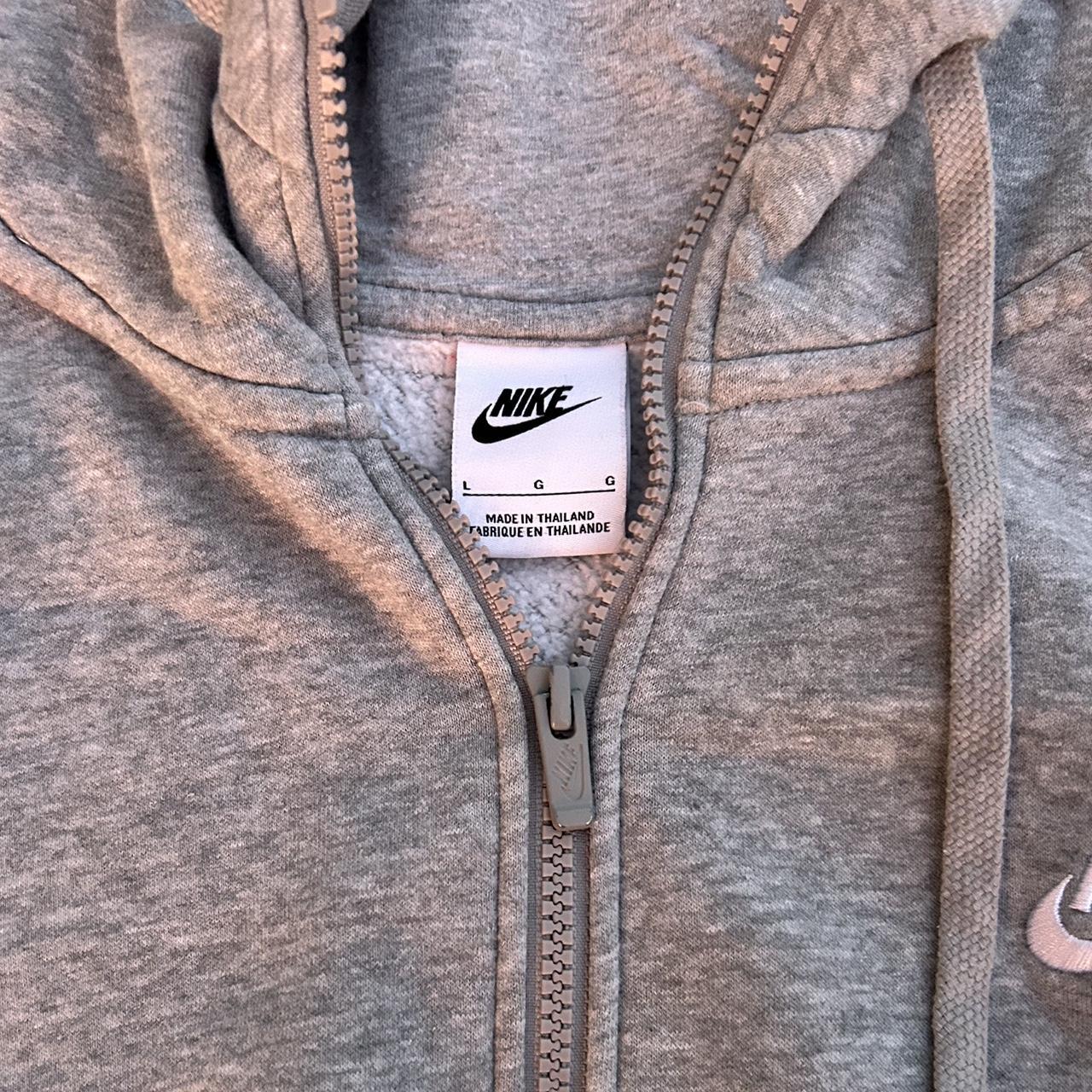 Grey Nike zip up hoodie large like new - Depop