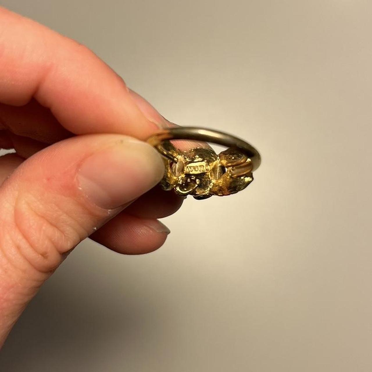 Vintage avor rose flower ring, fits a women’s 7 /... - Depop