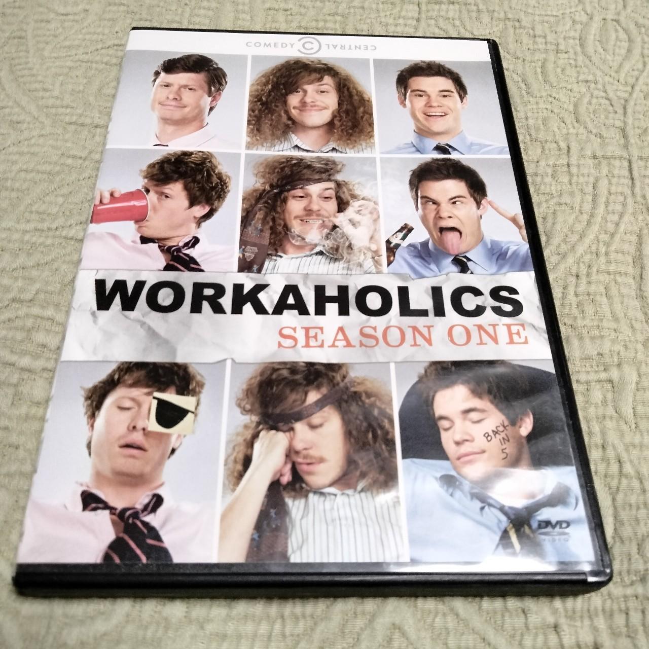 workaholics season 1 plays... - Depop