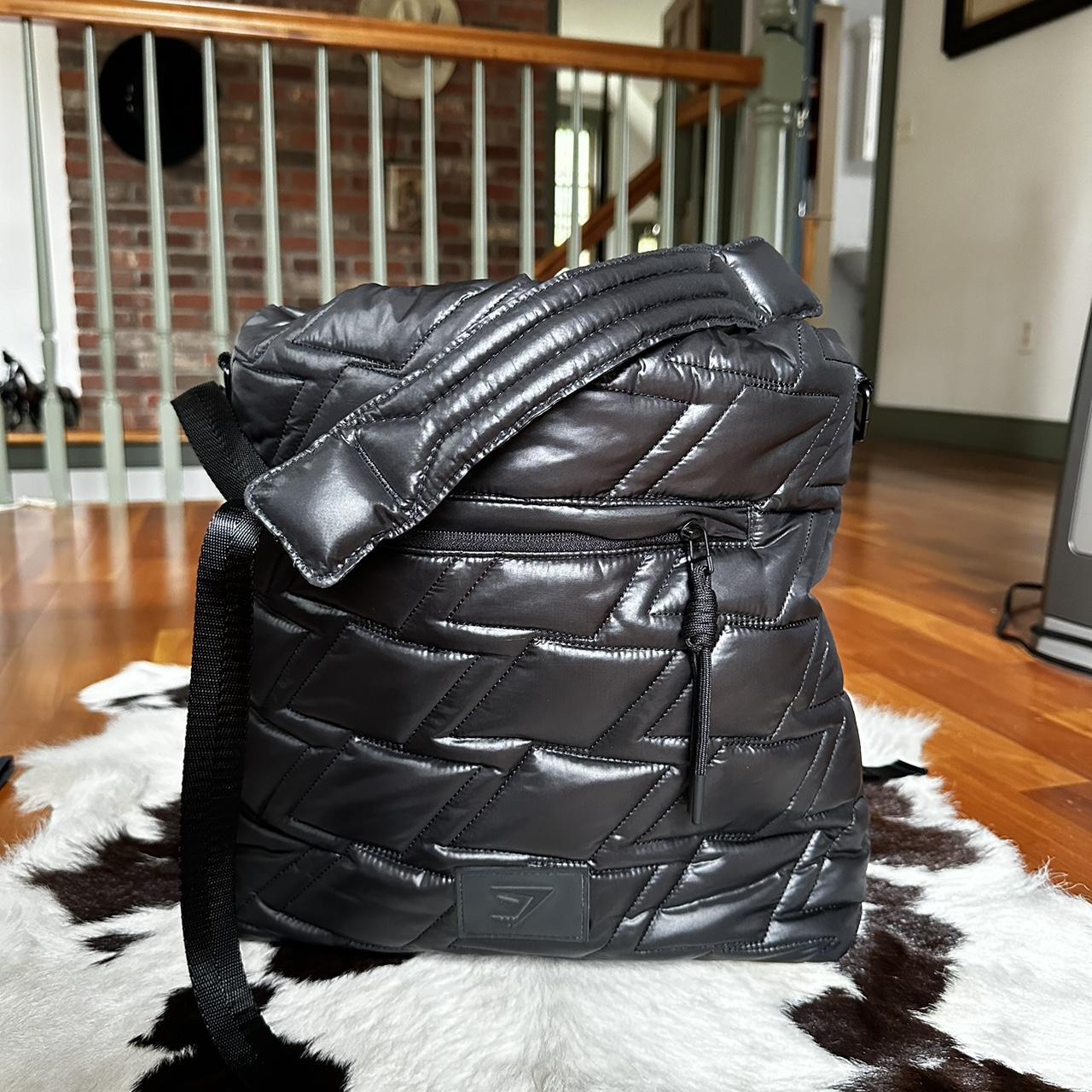 Gym shark Puffer Tote Bag Only used once, in... - Depop