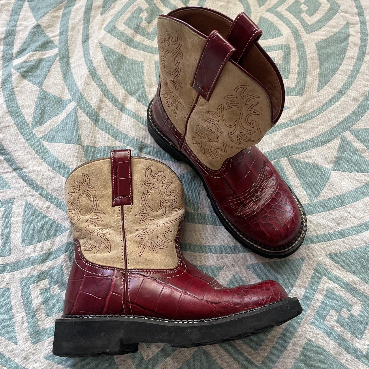 Ariat fatbaby red and ivory suede and leather round... - Depop