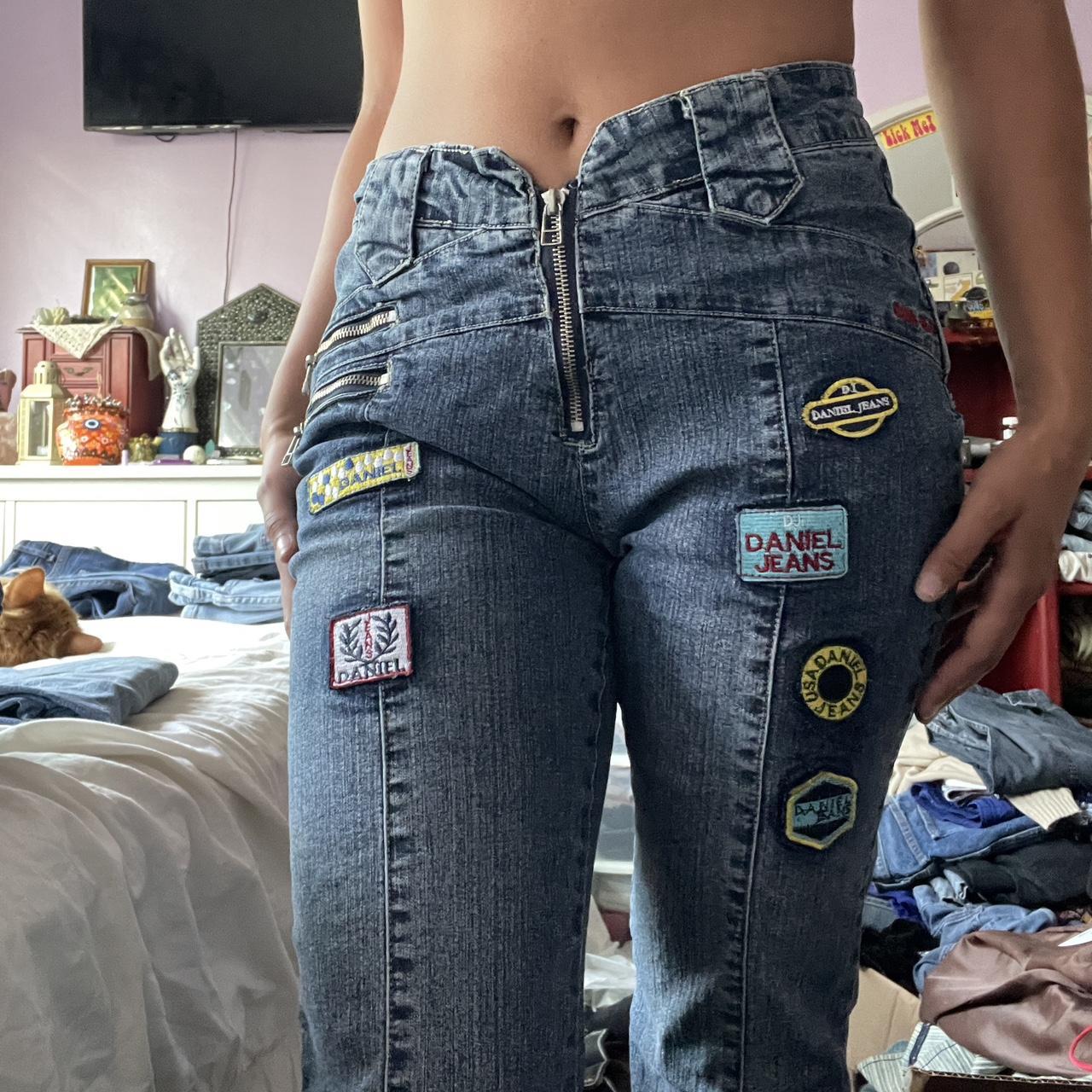 Daniel Jeans w zipper closure. cool daniel patches... - Depop