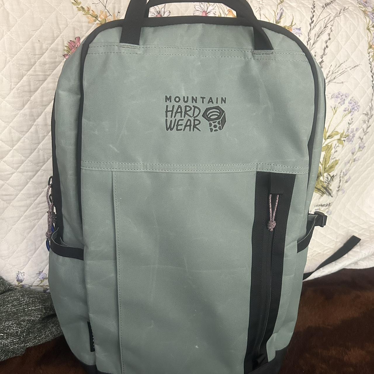 Super rad mountain hardwear backpack 30L This style... - Depop