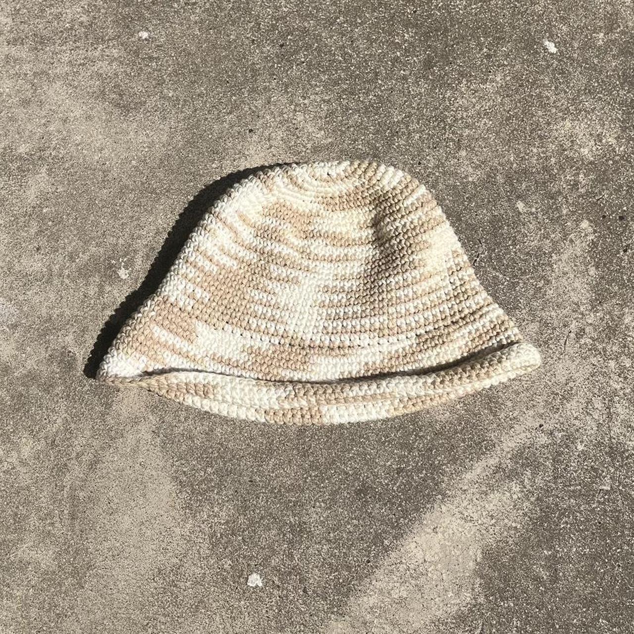 vintage y2k beige & cream bucket hat femme one size - Depop