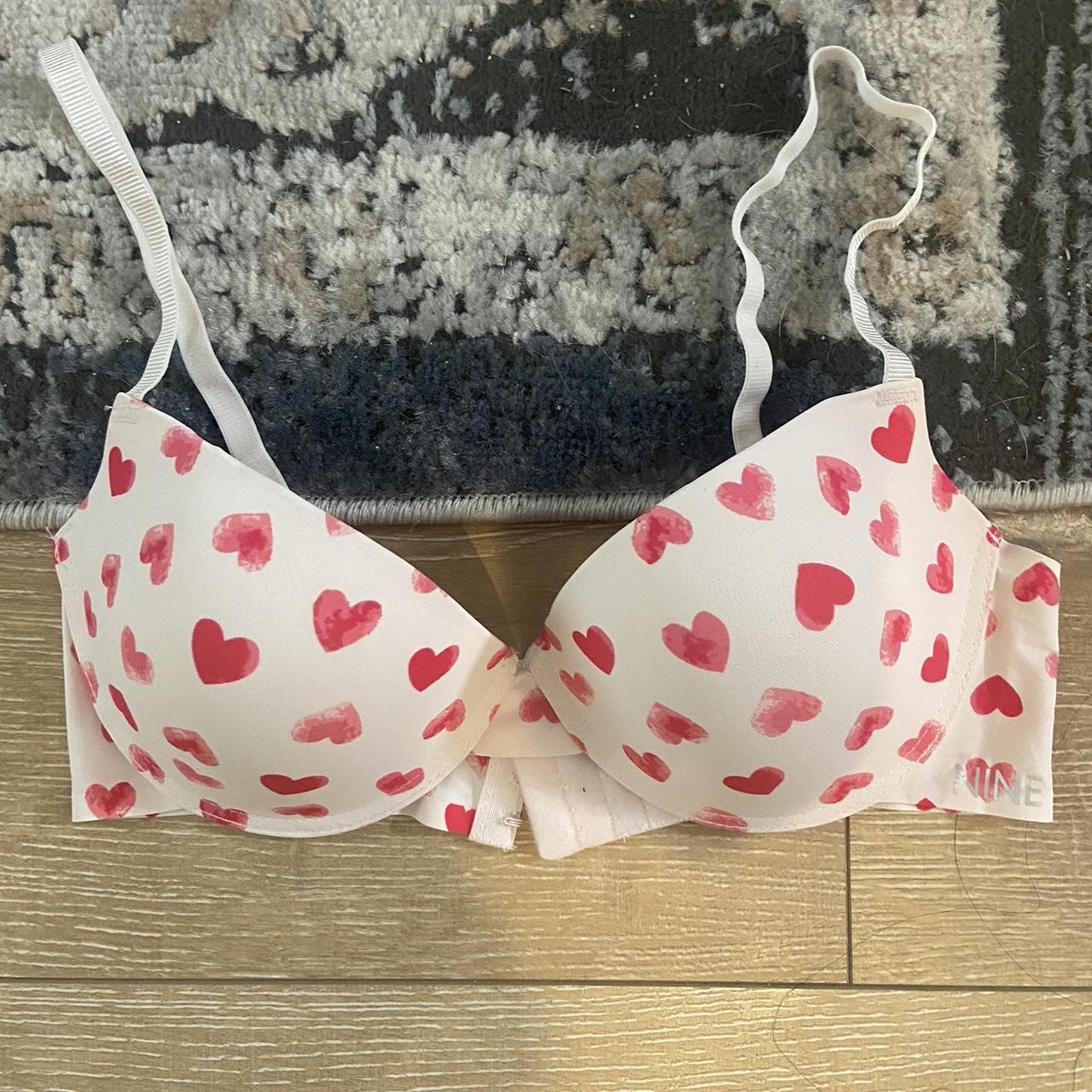 size 34c pink and white bra heart - Depop