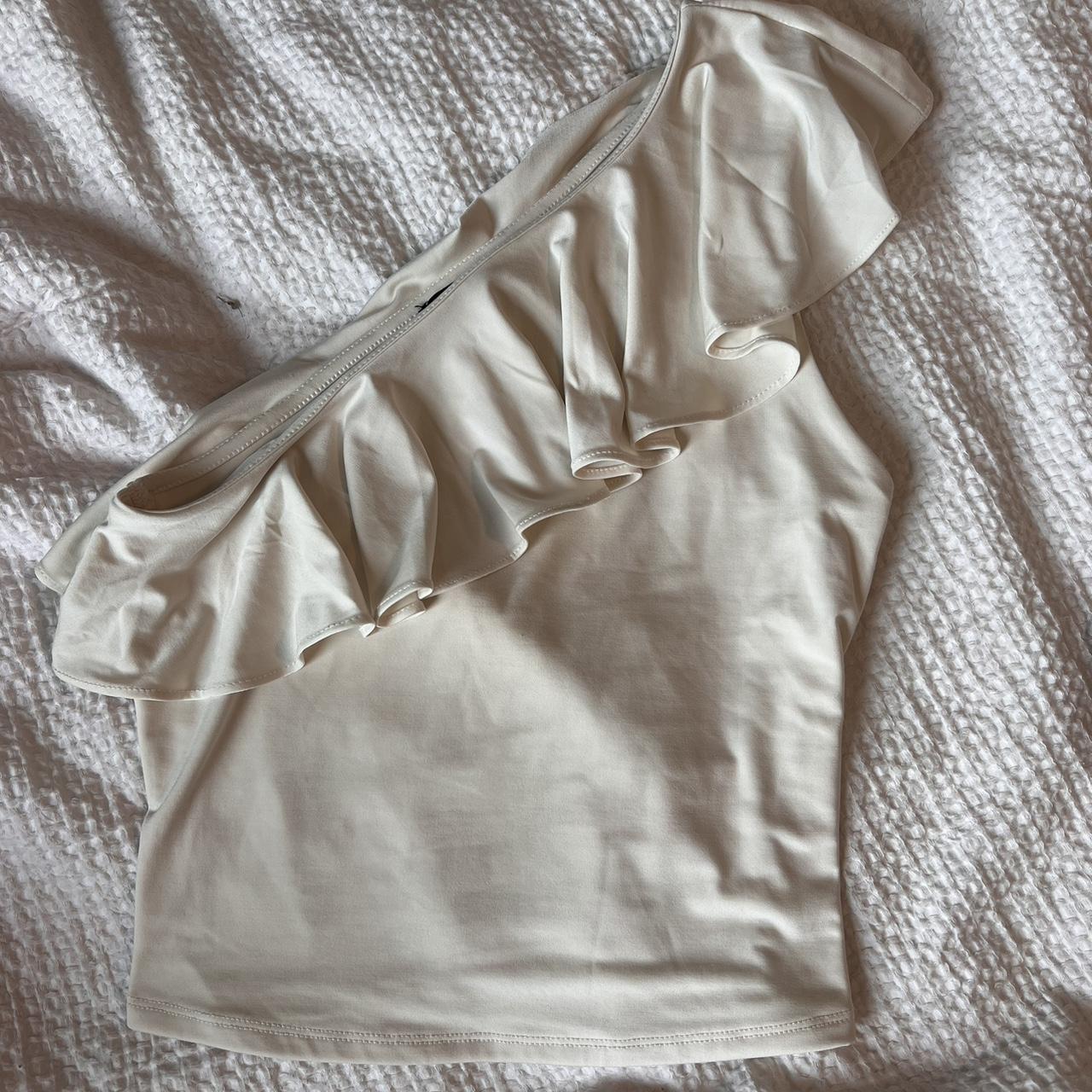 One shoulder body contour top! NWT SO SOFT, ruffle... - Depop