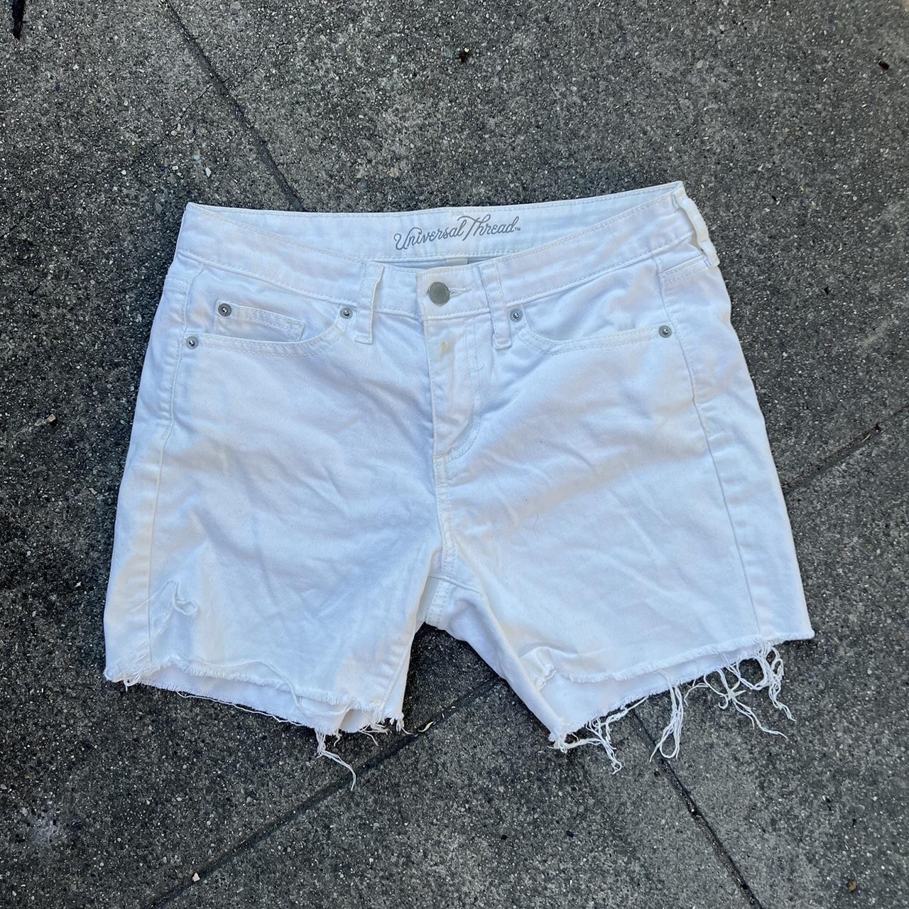 Universal thread white shorts woman size 4 - Depop