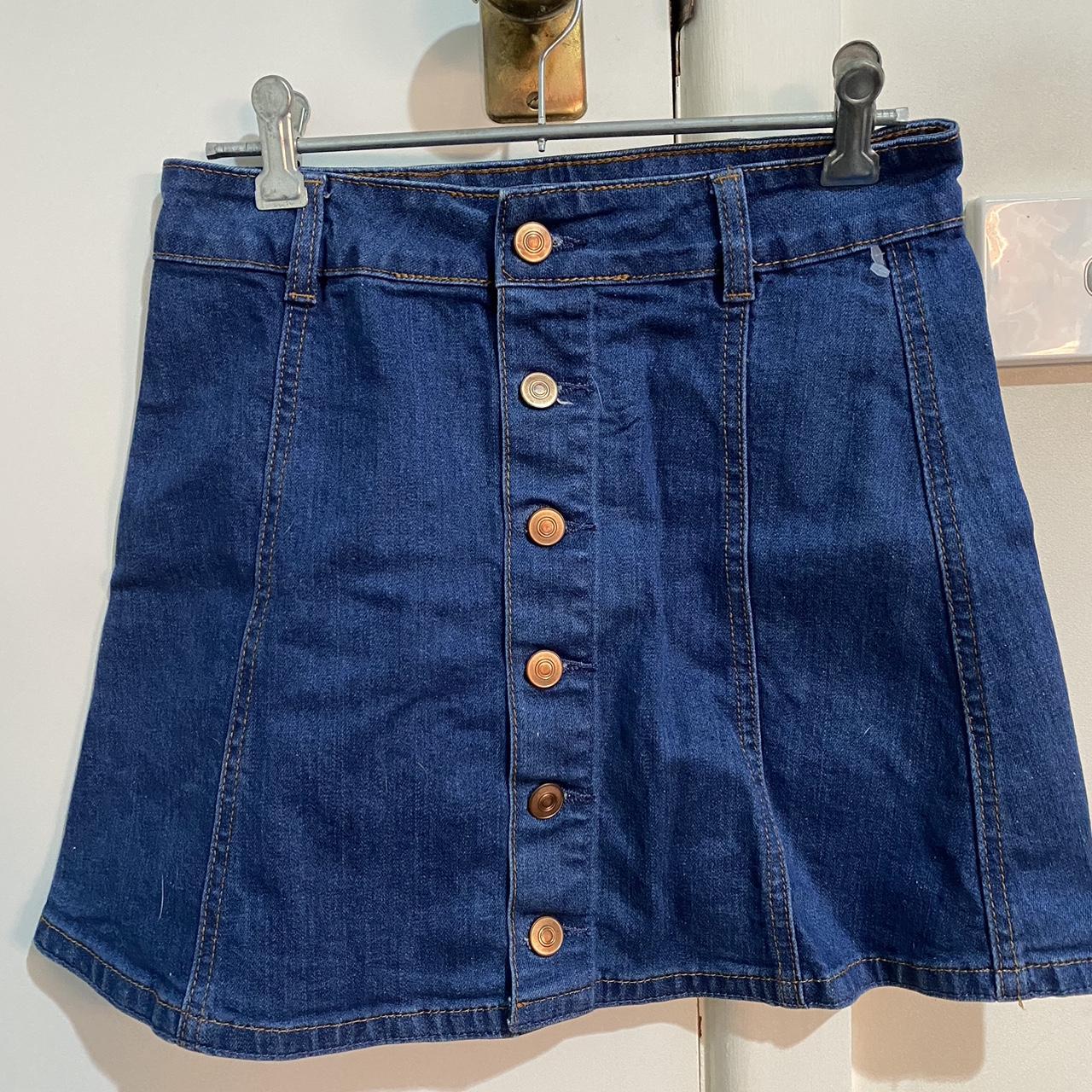 Supre denim mini skirt Size 8 Never worn - Depop