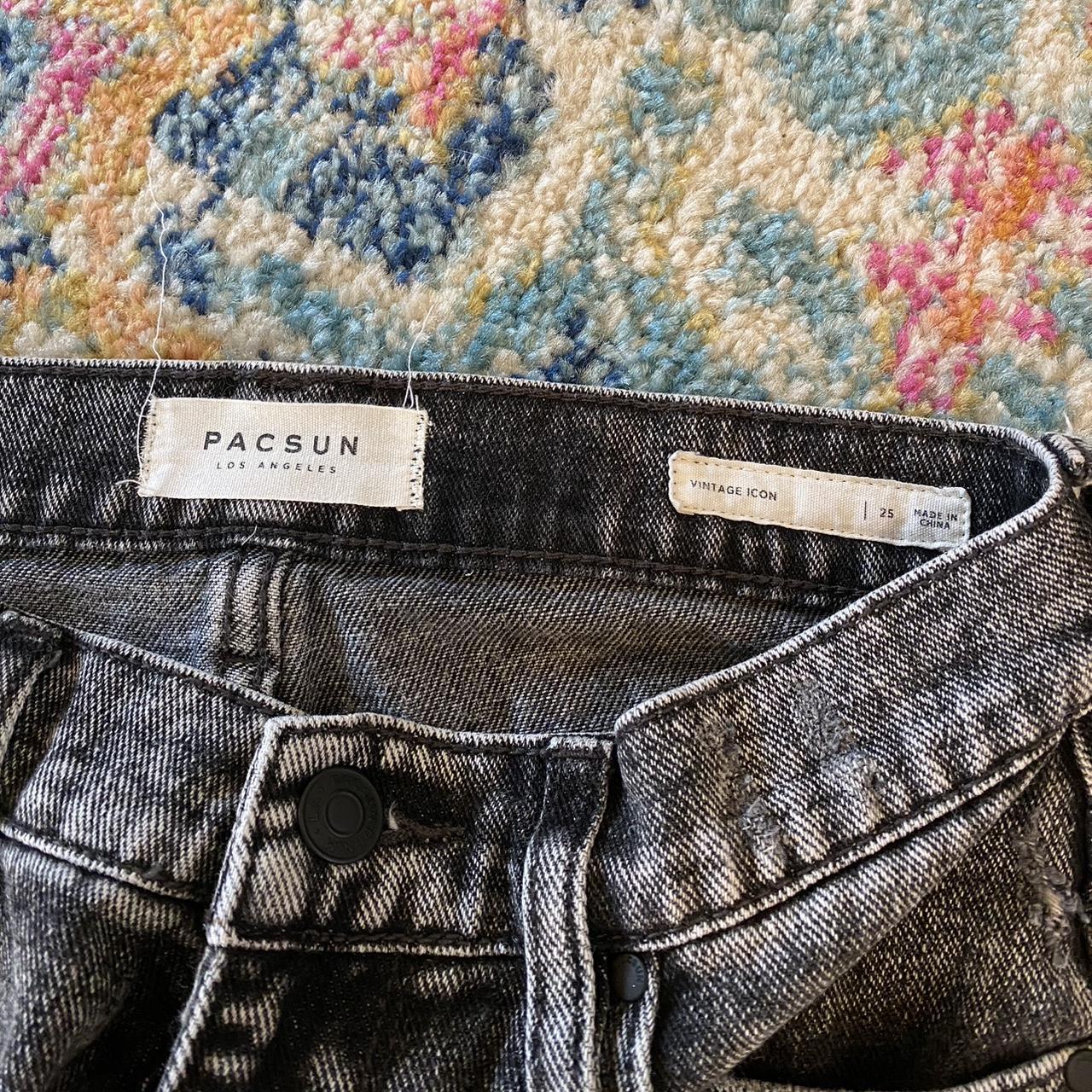 The cutest + most flattering PACSUN vintage icon... - Depop