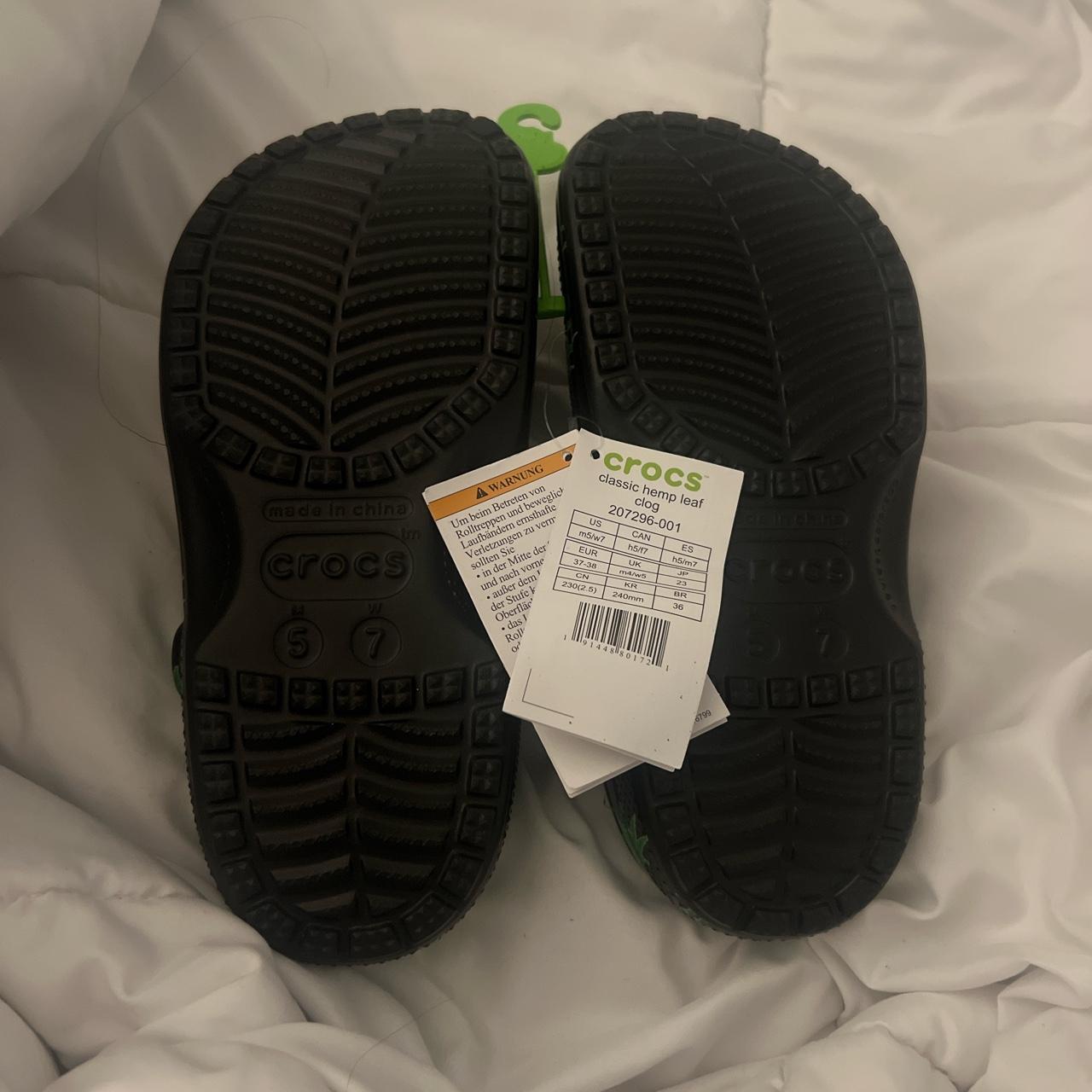 Hemp leaf crocs - Depop