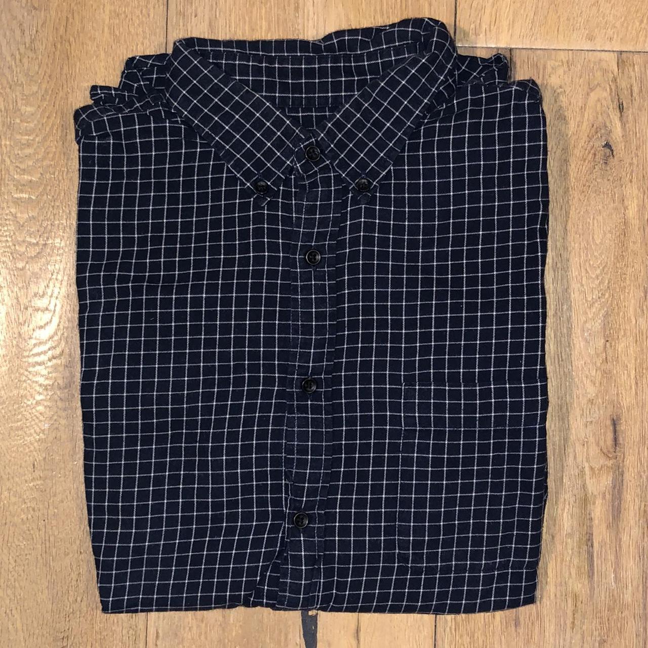 NAVY GRID UNIQLO SHIRT SIZE MEDIUM. SIMPLE AND EASY... - Depop