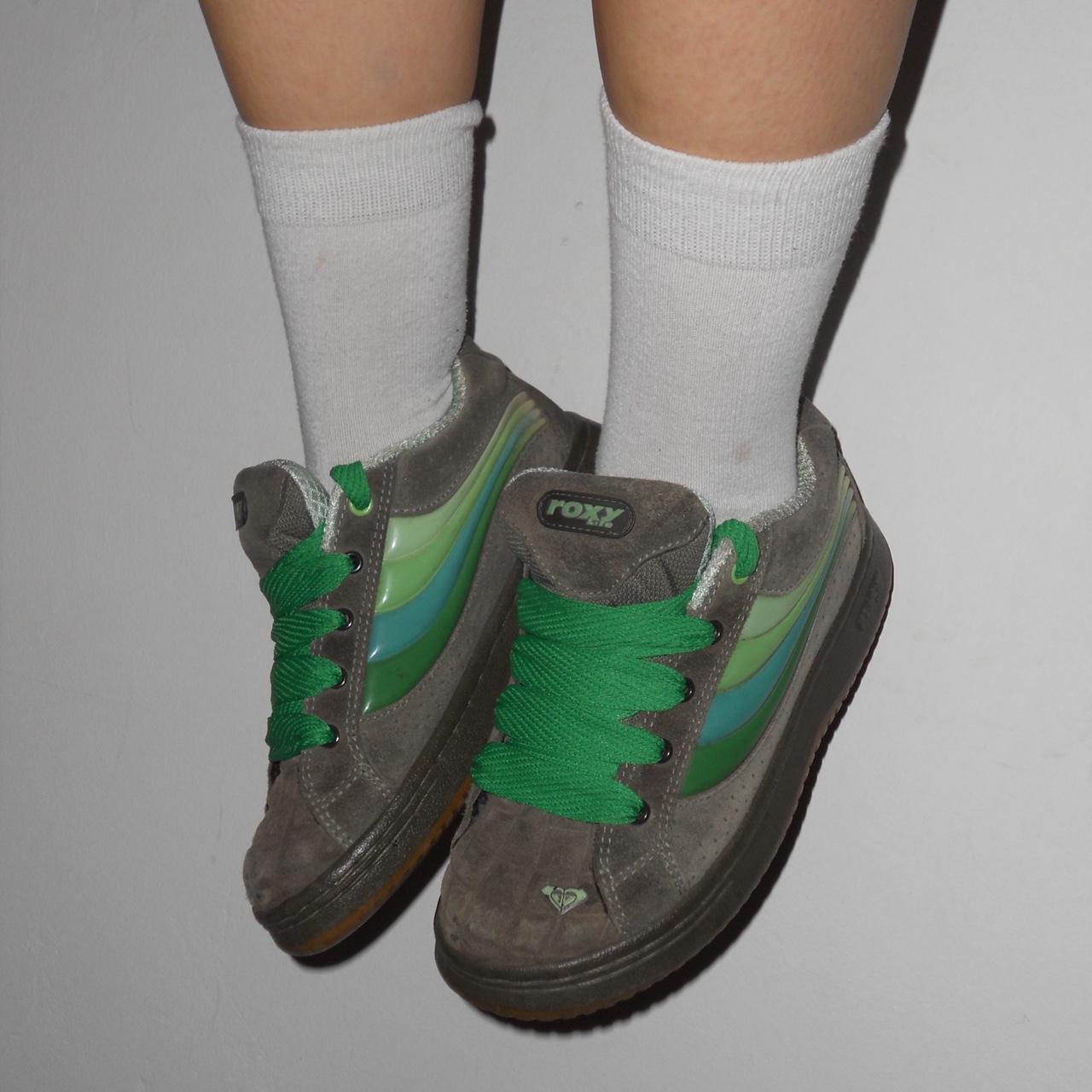 Y2K skate shoes Roxy 💚🌈 Size 38 FR / UK 5 ... - Depop