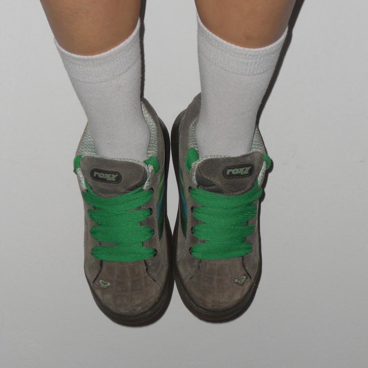 Y2K skate shoes Roxy 💚🌈 Size 38 FR / UK 5 ... - Depop