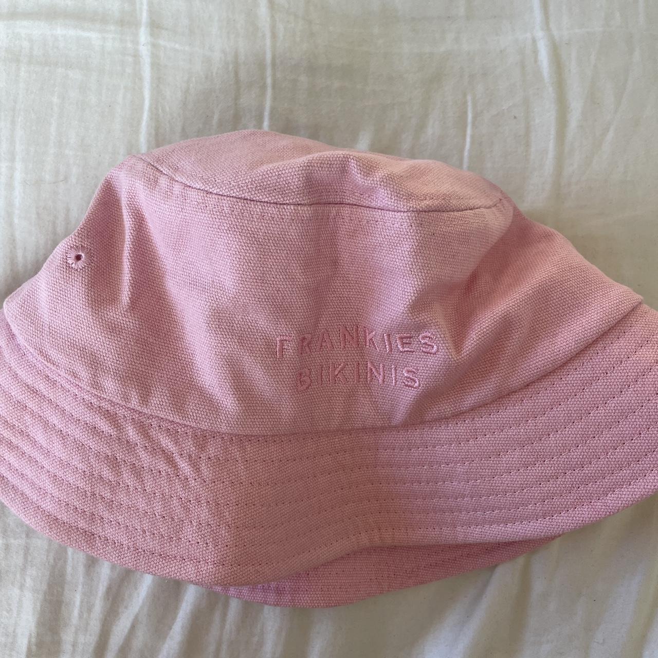 Frankie’s Bikinis X Alo Bucket Hat, never worn! - Depop