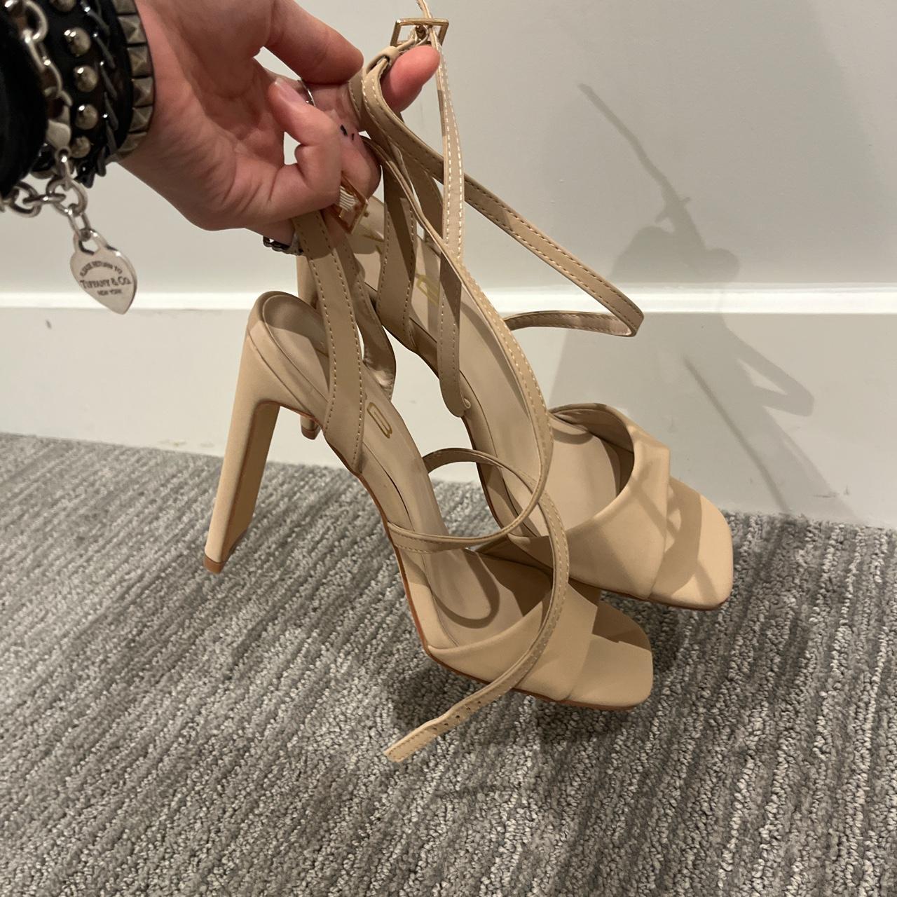 never worn out NUDE HEELS size: 8 these are so... - Depop