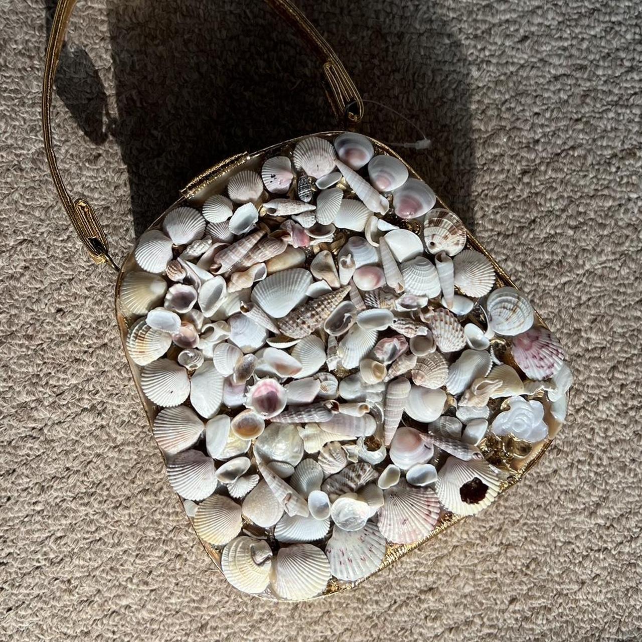 Gorgeous mermaid core sea shell purse. Branded Caron... - Depop