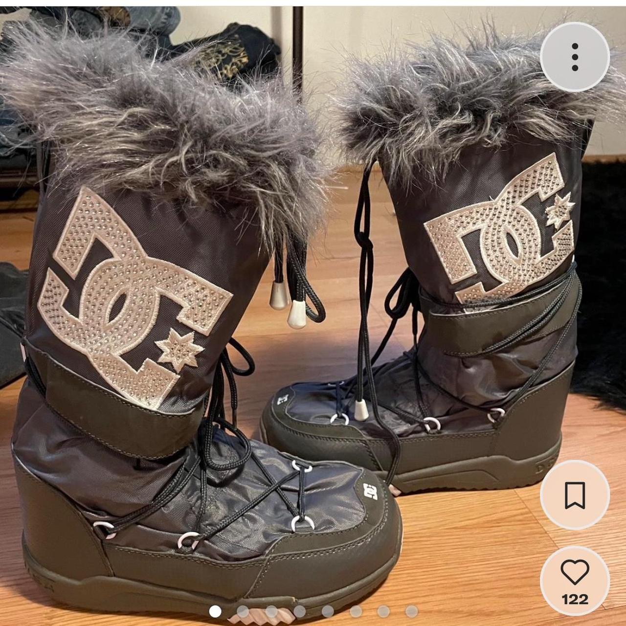 Grey DC boots very good condition Size women’s 10 - Depop
