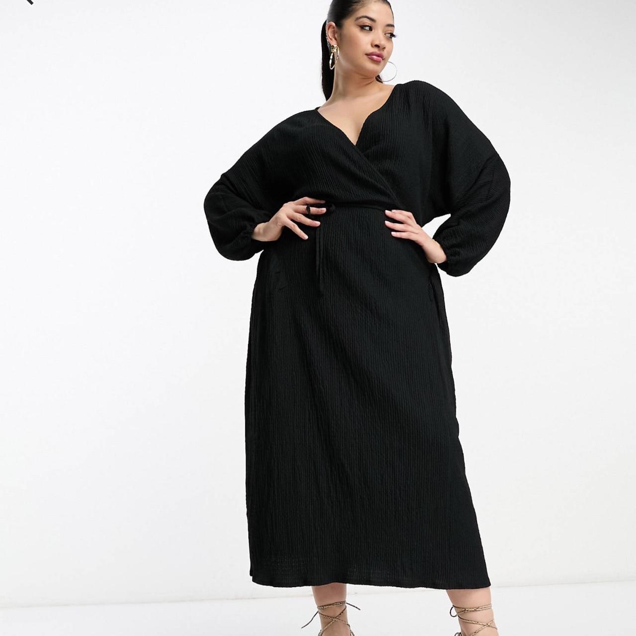 ASOS DESIGN Curve textured crinkle wrap midi dress... | Depop