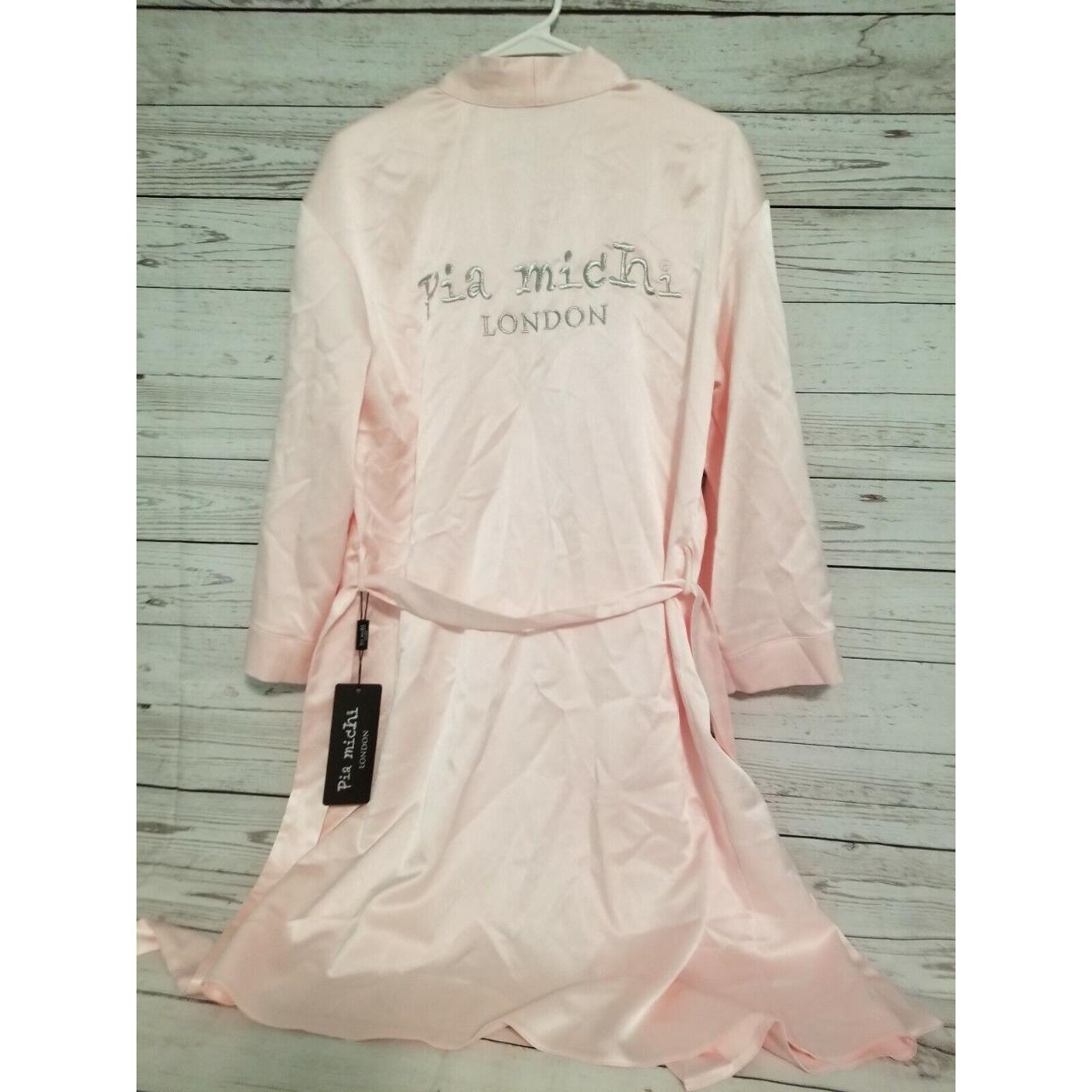 Women's Pink Robe | Depop