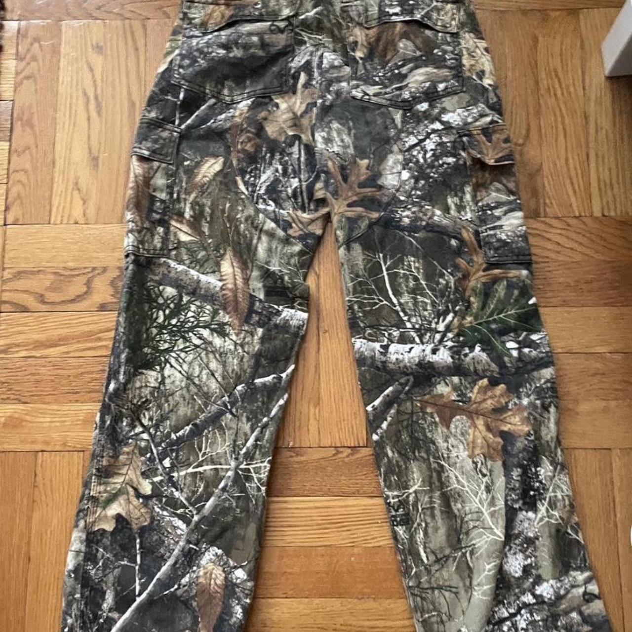Realtree hunting print cargo pants (boys xl fits a... - Depop