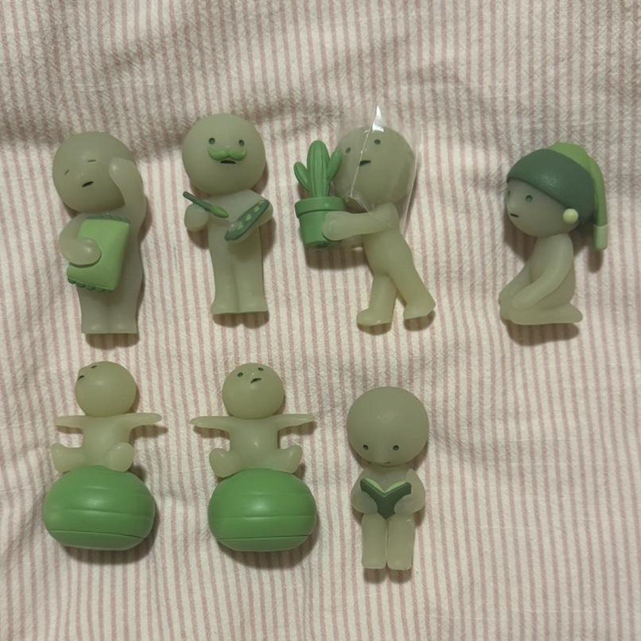 smiski figures bed: sleepy museum: velazquez... - Depop