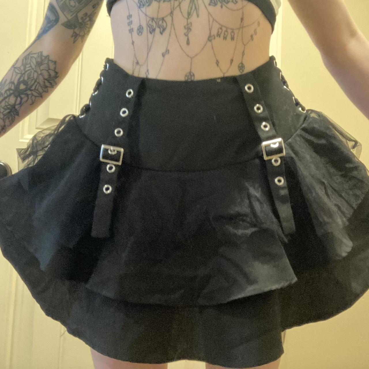 Cute gothic hottopic skirt - Depop