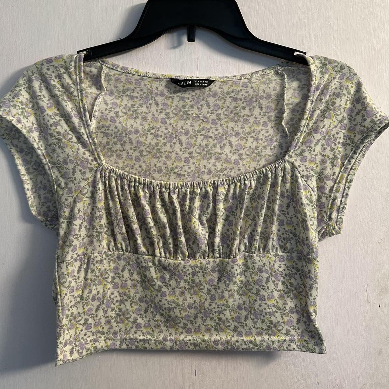 Floral cottage core crop top Size small Excellent... - Depop