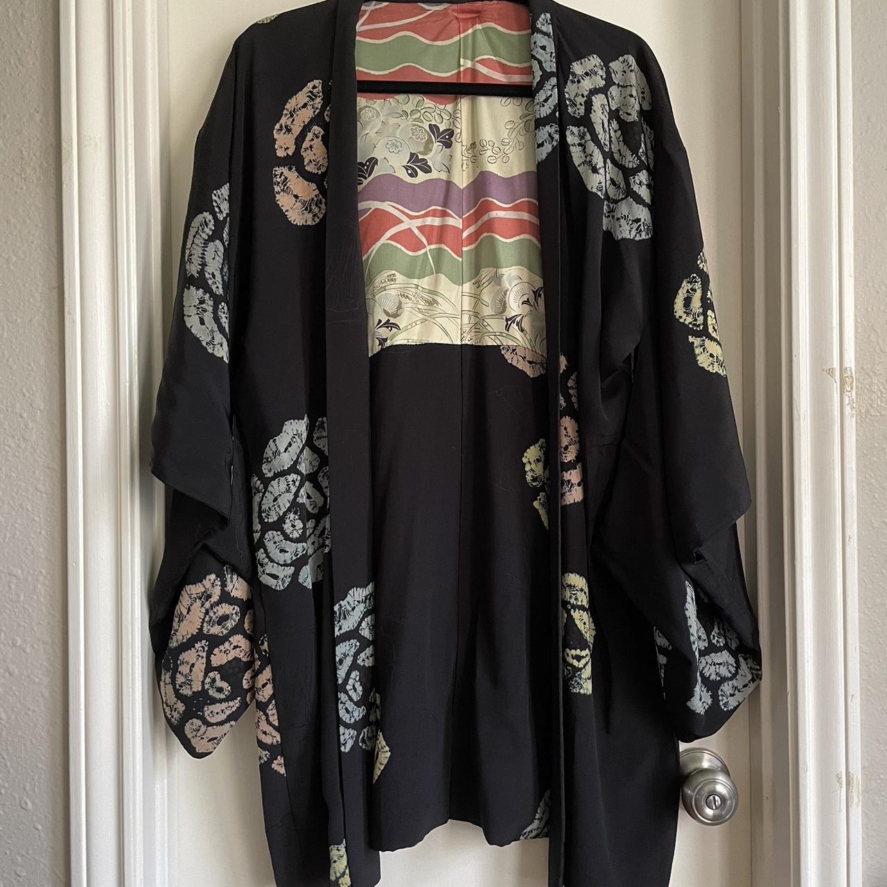 Gorgeous vintage Japanese haori 🌸 A haori is a... - Depop