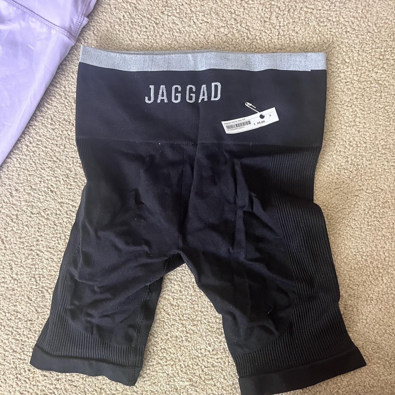 Jaggad gym shorts - Depop