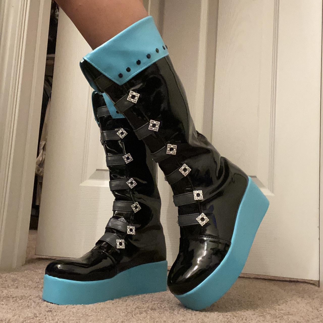 doki doki raccoon the rascal hatsune miku platform... - Depop
