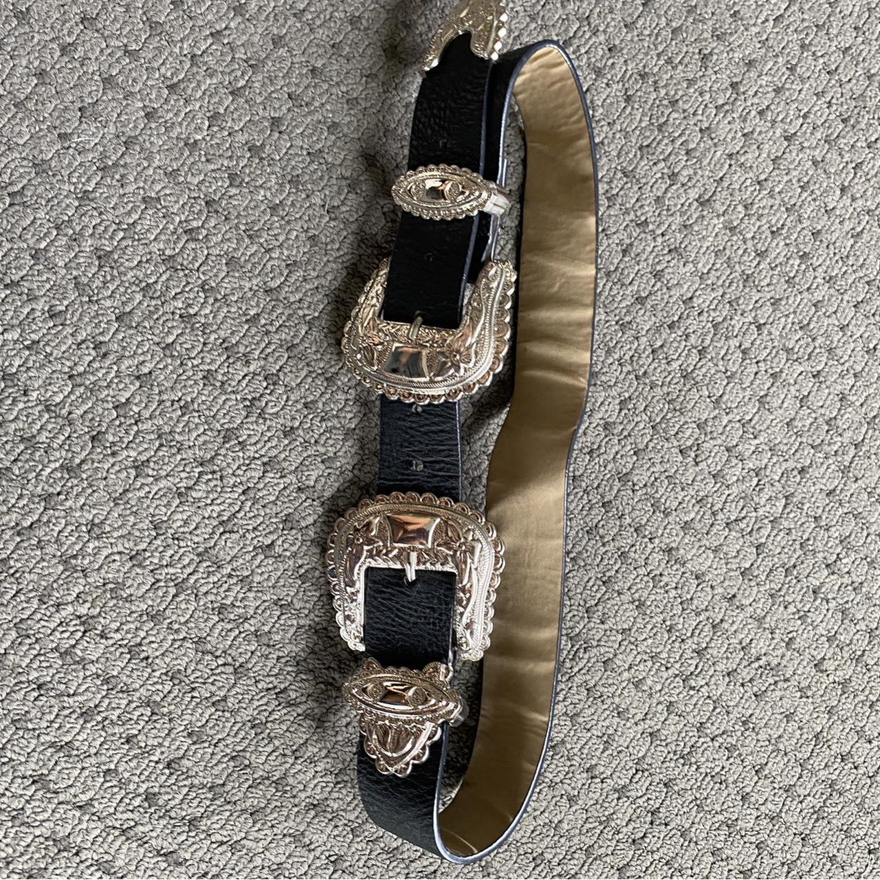 Cowgirl style double buckle belt. Super cute... - Depop