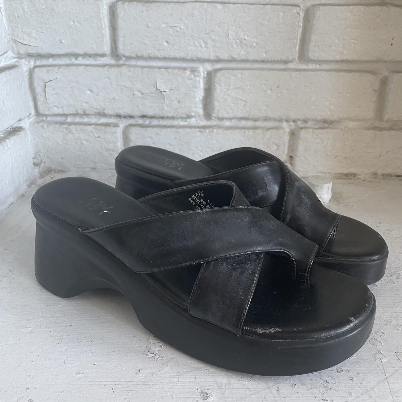 black nine west platform sandals super cute, very... - Depop