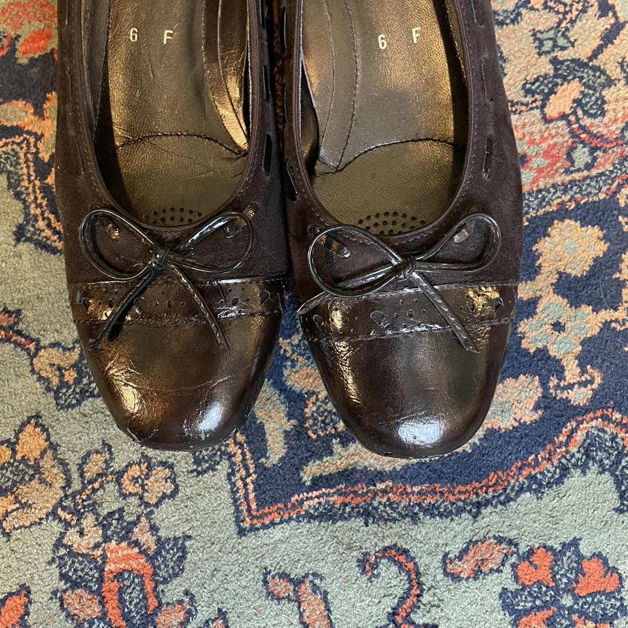 bow brown suede patent ballet flats with very small... - Depop