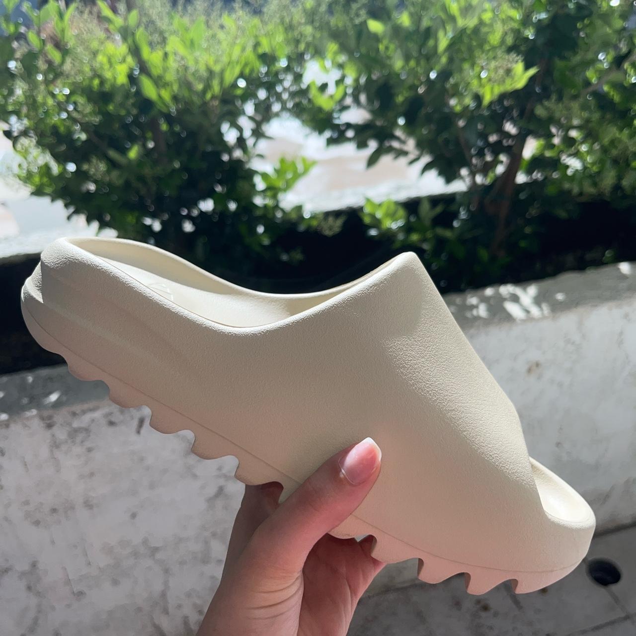 Yeezy Women's Tan Slides | Depop