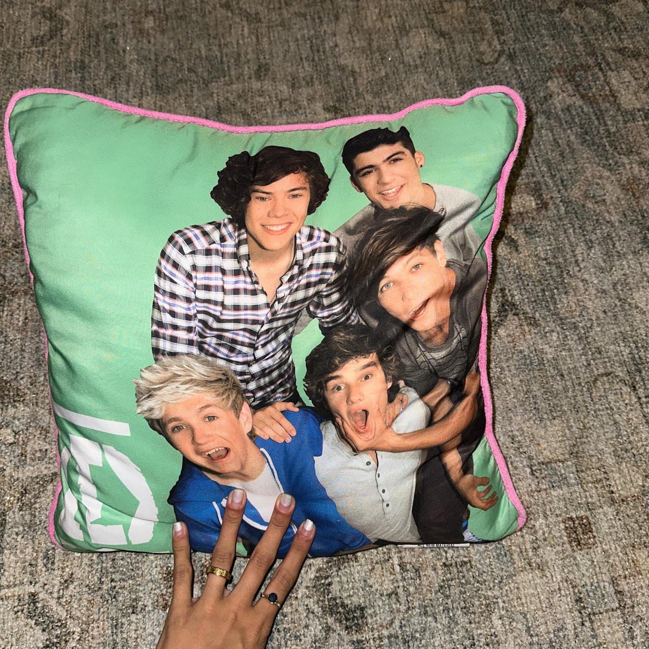 vintage one direction pillow - Depop