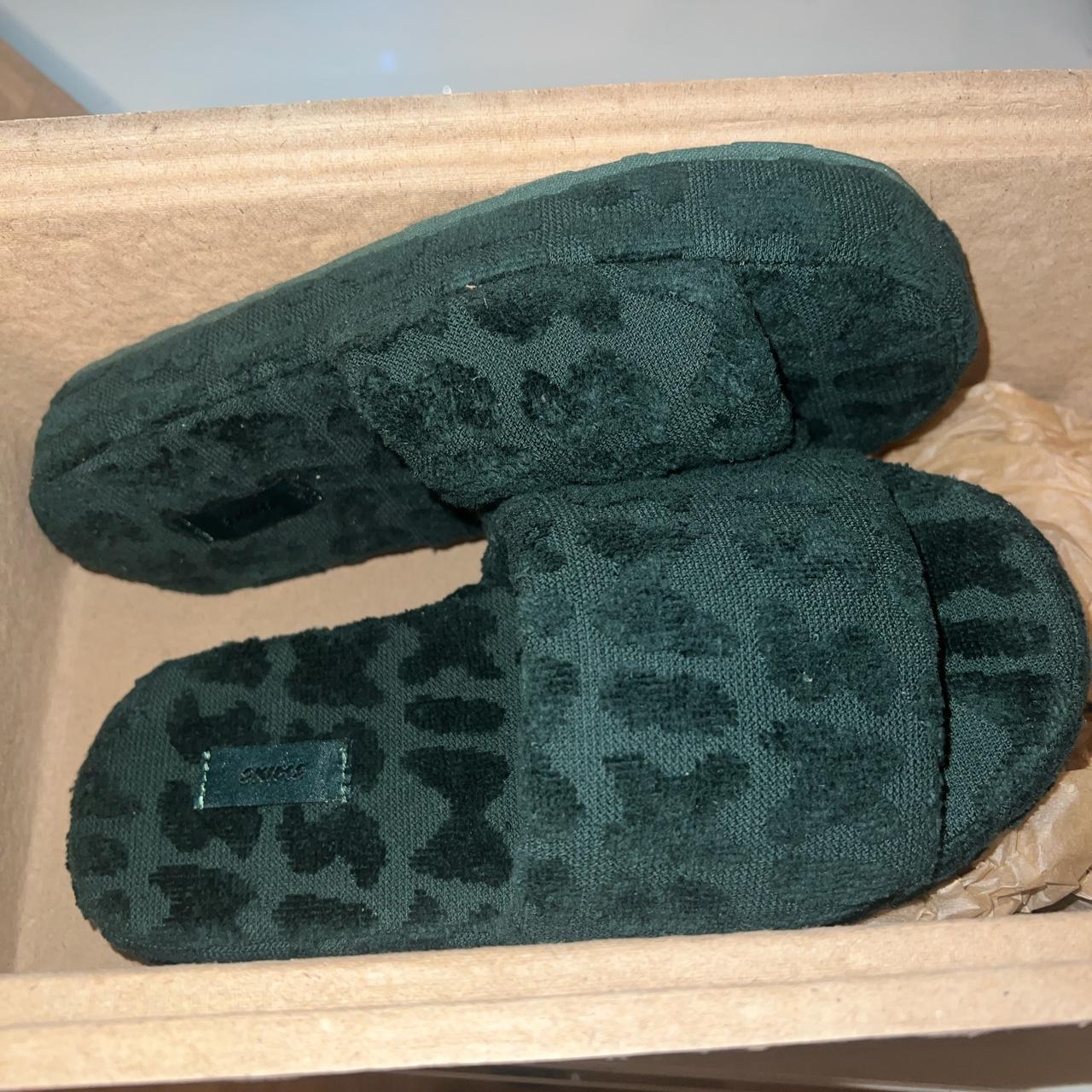 Skims slides, brand new bought wrong size :( - Depop